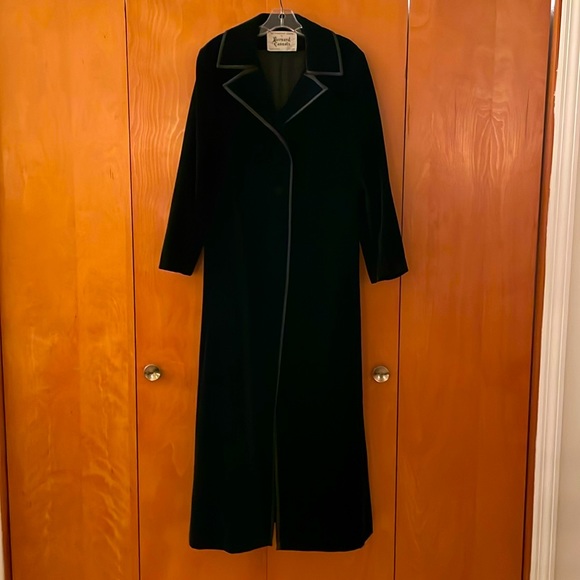 Vintage | Jackets & Coats | Vintage De Ball Velvet Full Length Opera ...